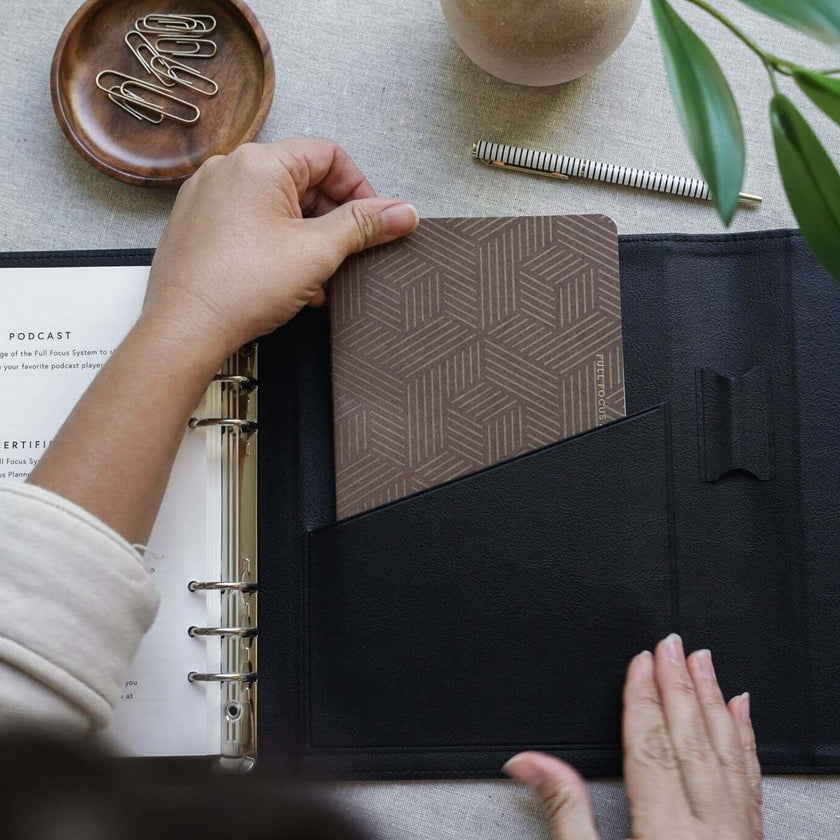 Loose Leaf Vegan Leather Binder – Full Focus